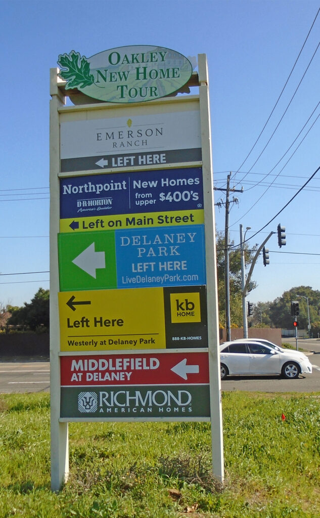 Oakley Kiosk - Sign Technology